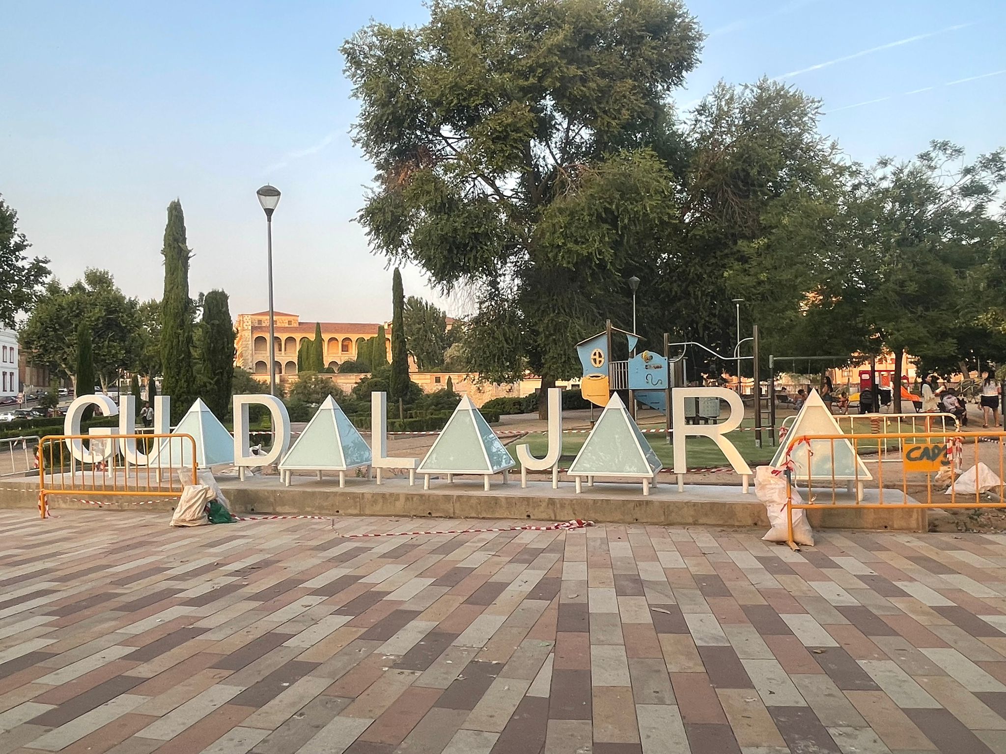 Nuevas letras instaladas con el nombre de "Guadalajara"